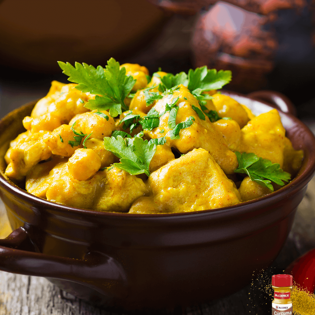 Pollo Guisado con Cúrcuma