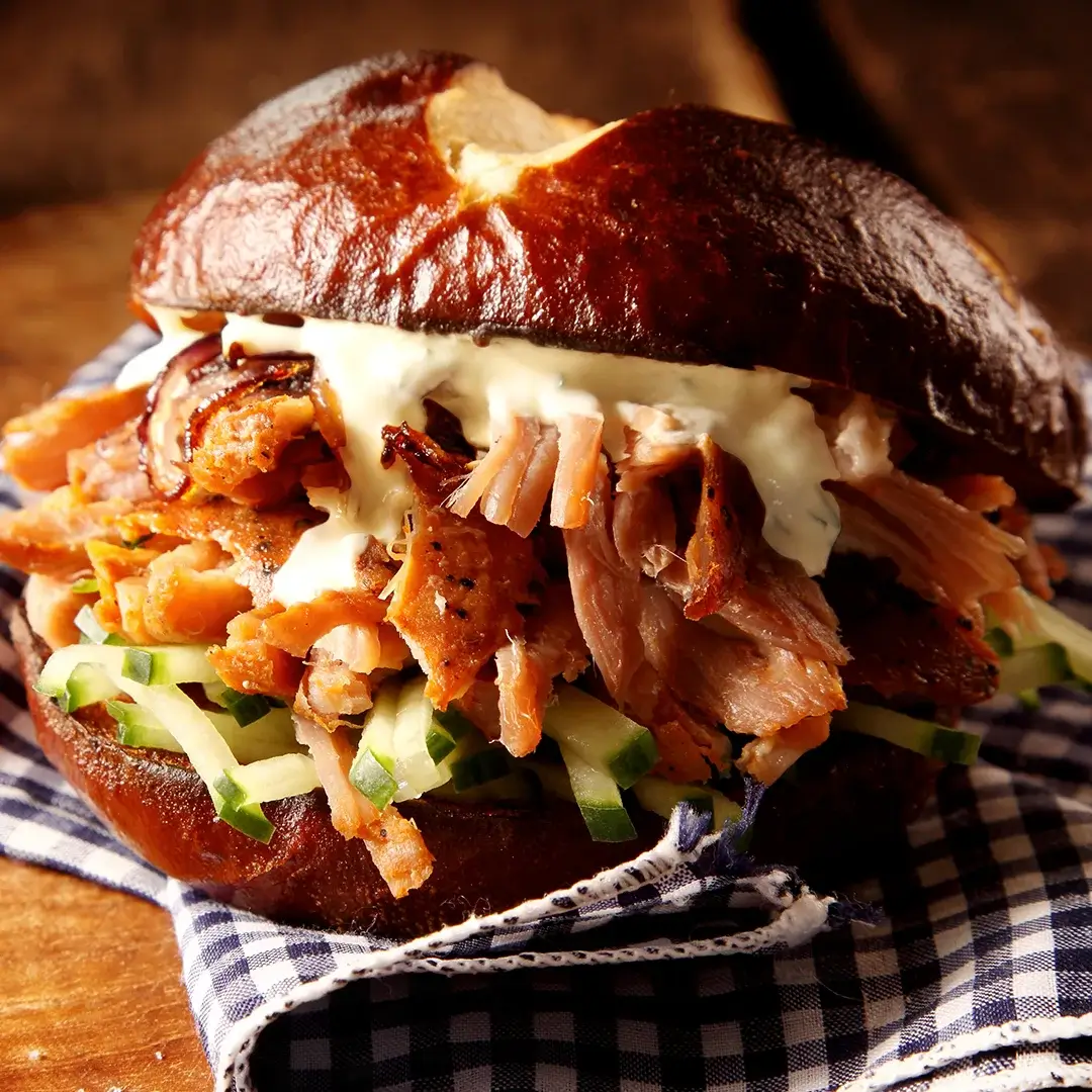 Hamburguesa Pulled Pork con Mayonesa McCormick