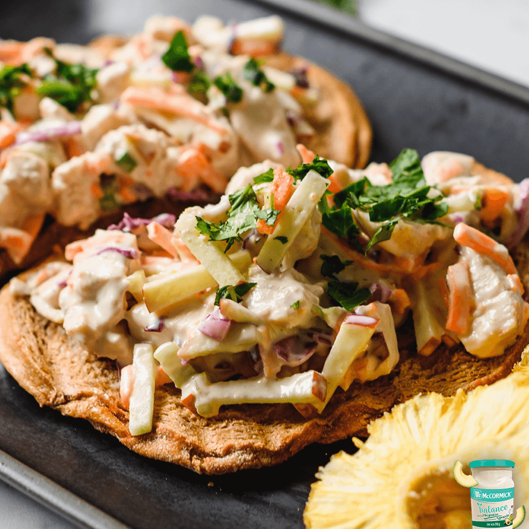 TAPAS CON ENSALADA DE POLLO CON MAYONESA BALANCE