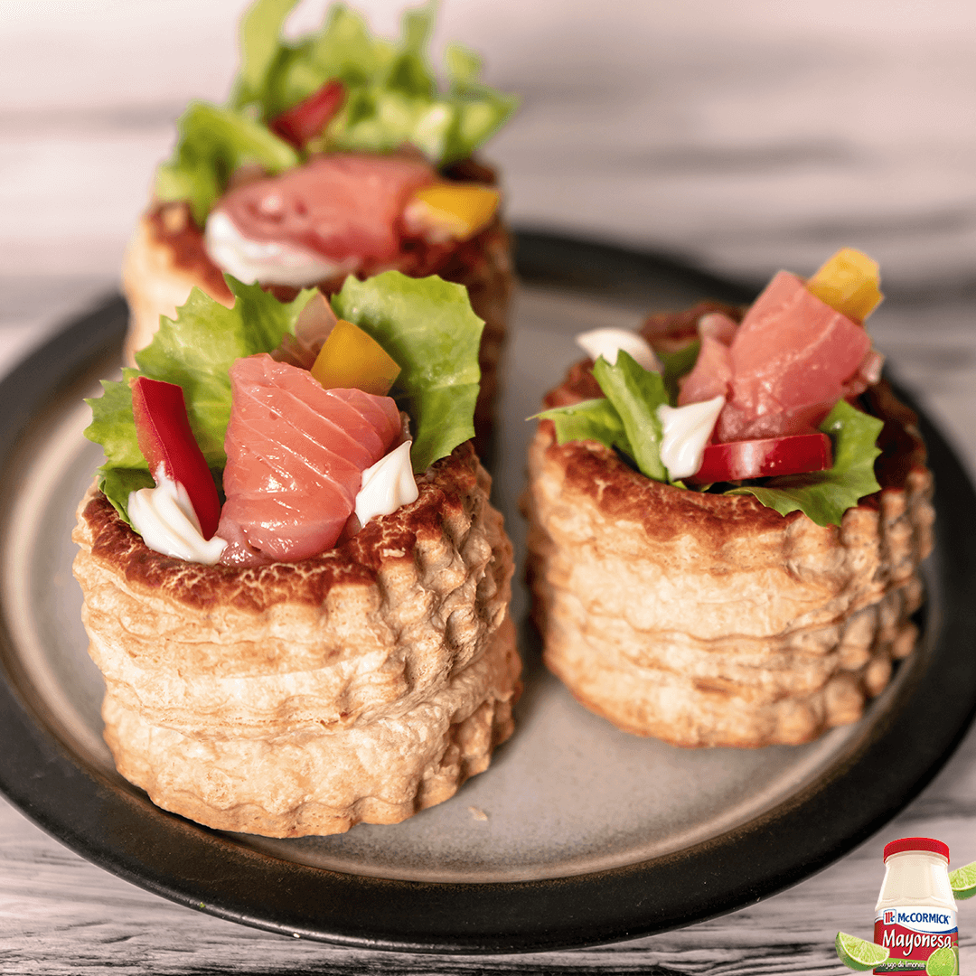 VOLOVANES CASEROS DE SALMÓN CON MAYONESA CON JUGO DE LIMONES